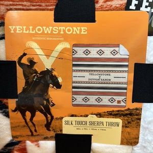Yellowstone | Bedding | Yellowstone Silk Touch Sherpa Reverse Throw 6 X ...